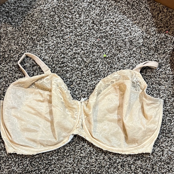 Cacique | Intimates & Sleepwear | Cacique Lace Bra In Cream | Poshmark